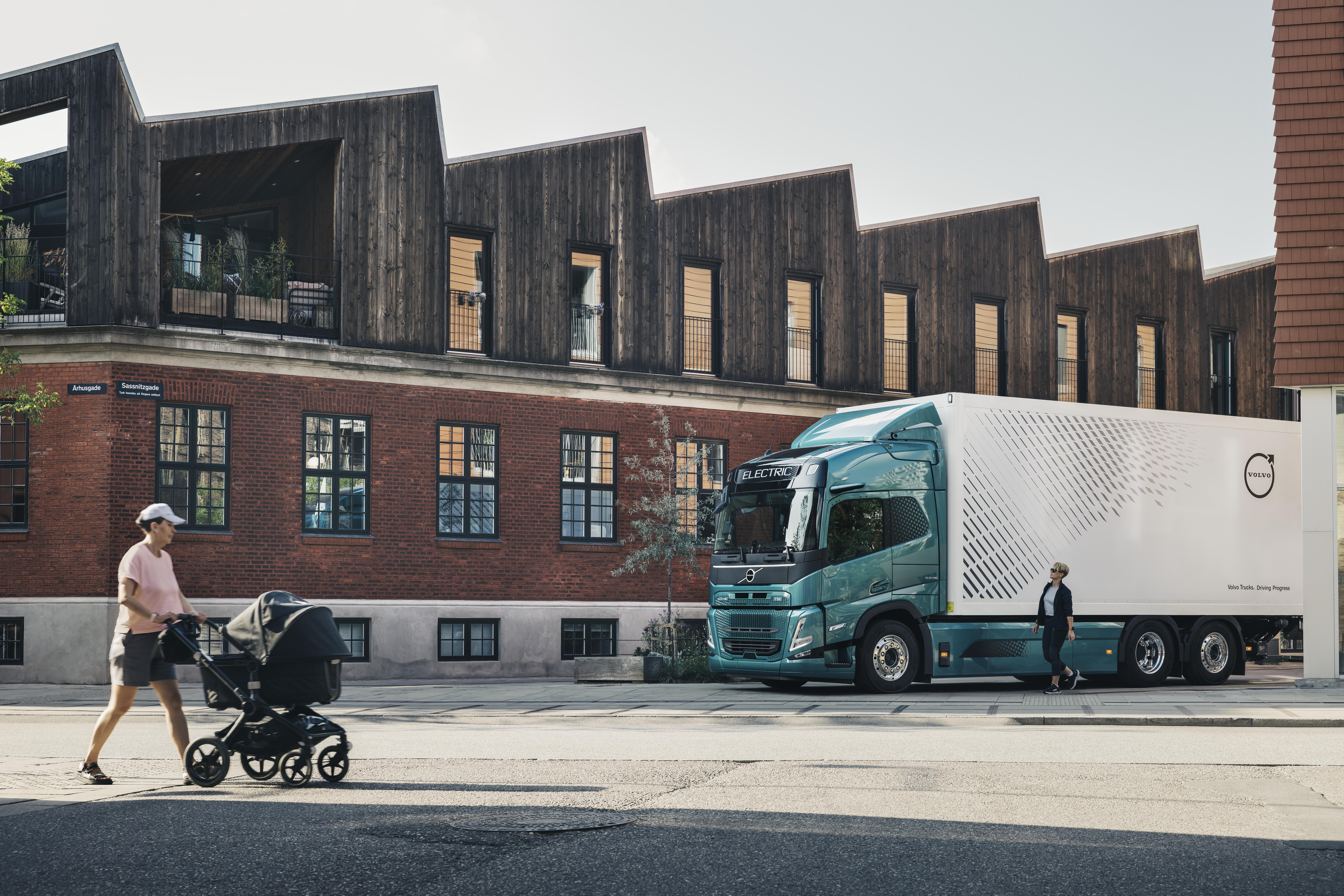 Safety & Security | Volvo Trucks